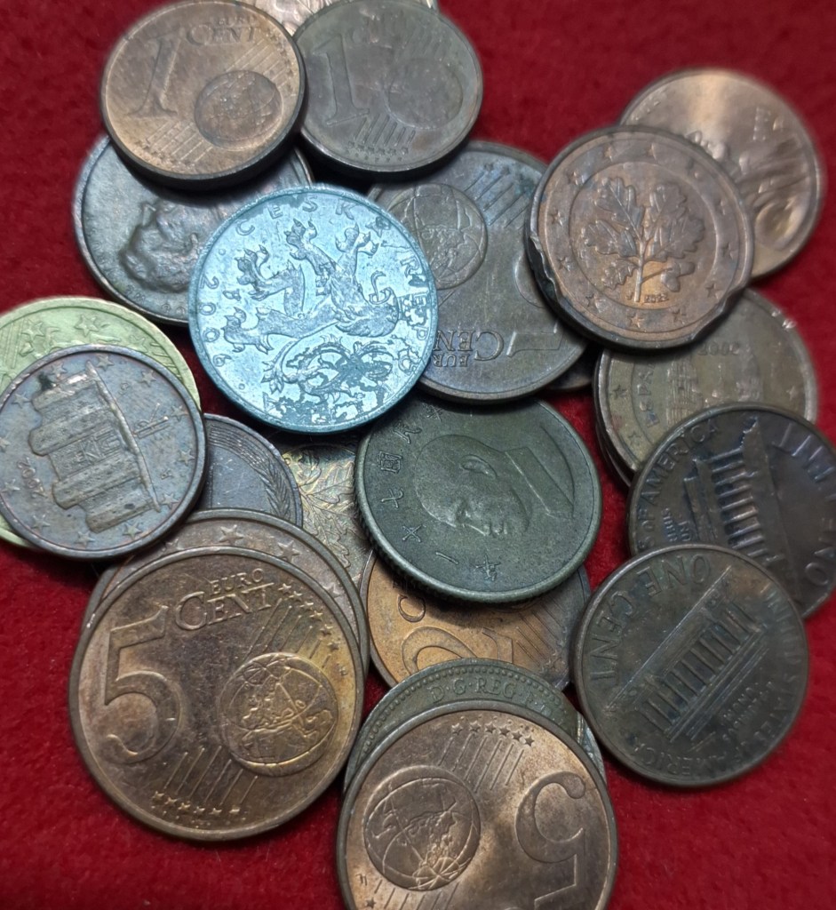 FOREIGN COIN MIX LOT OF 25 COINS - Coinbazzar.com